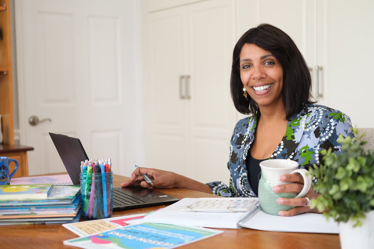 About Ayo Jones | From Hurricane Survivor to Leadership Advisor